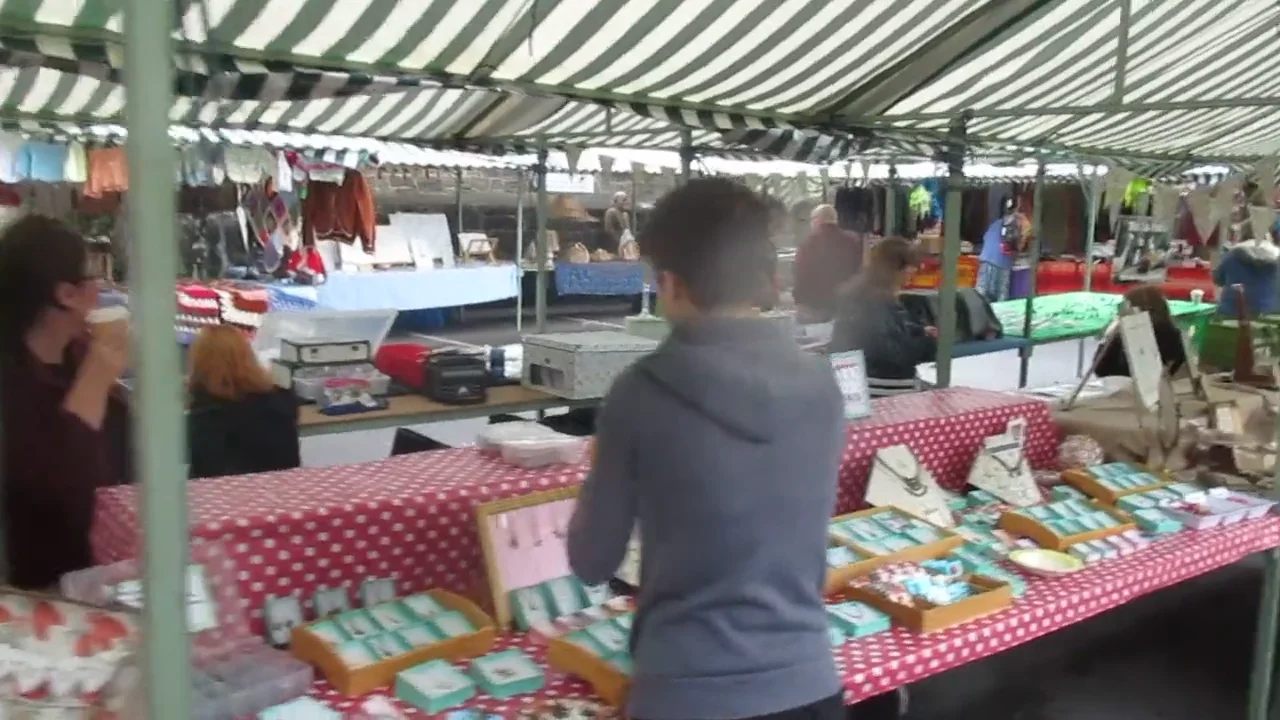 Hebden Bridge Saturday Market (Arts & Crafts), West Yorkshire on Vimeo