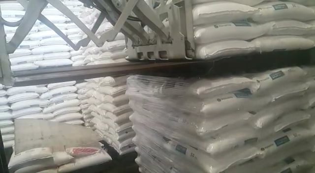 Aditamento push pull vendido e instalado por Máquinas y Montacargas ...