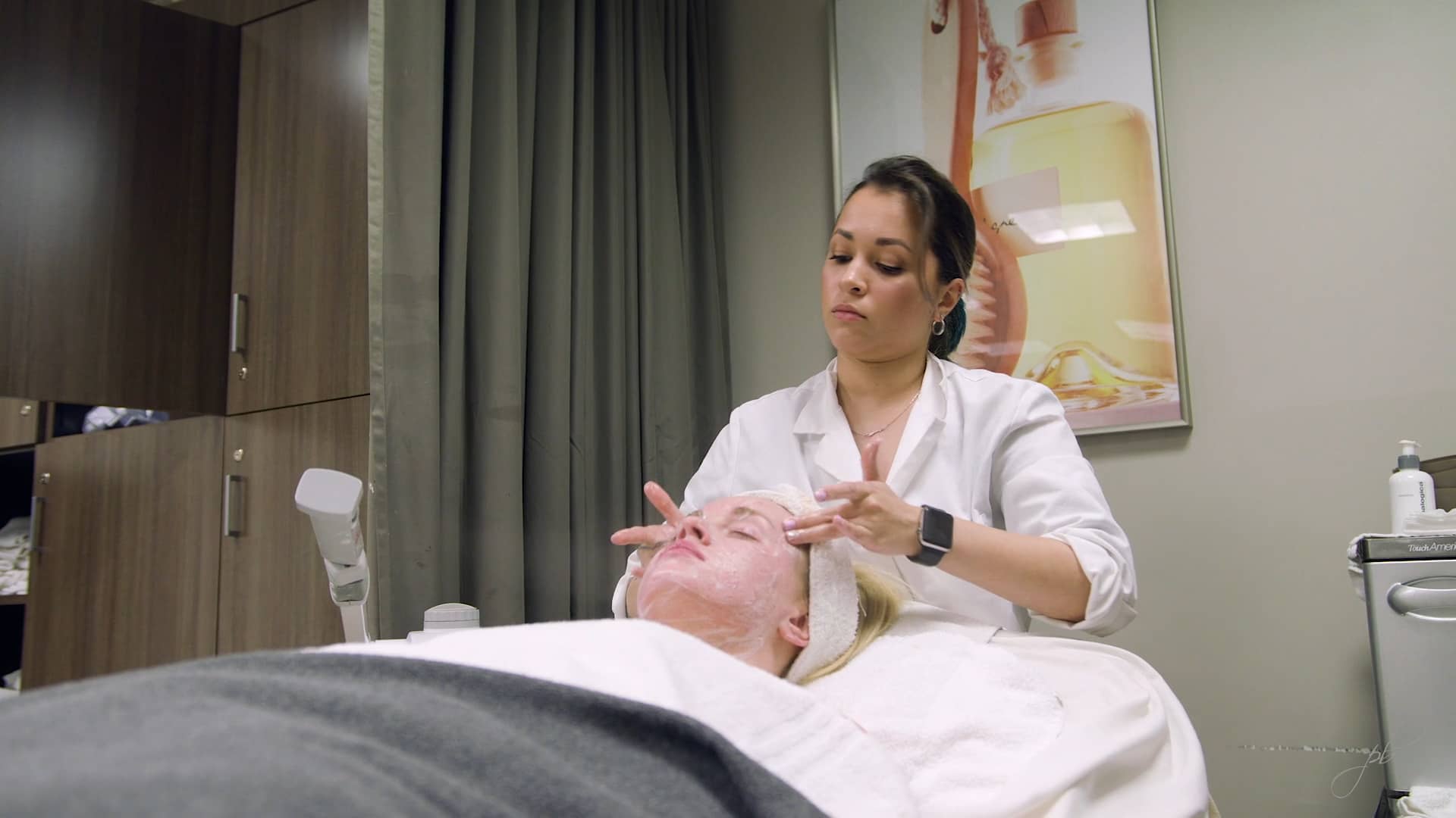 P.B. Beauty School - Becoming A Better You With Cassandra Escobar on Vimeo