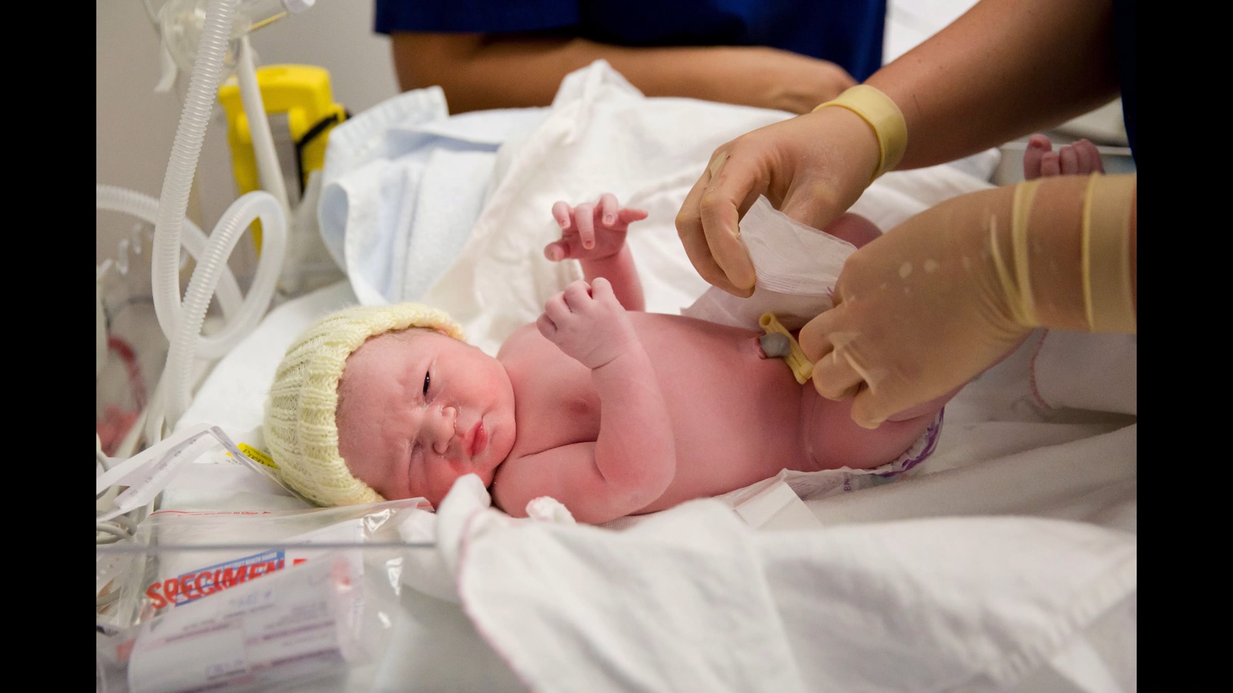 WDHB Postnatal Check First Light Birth Photography
