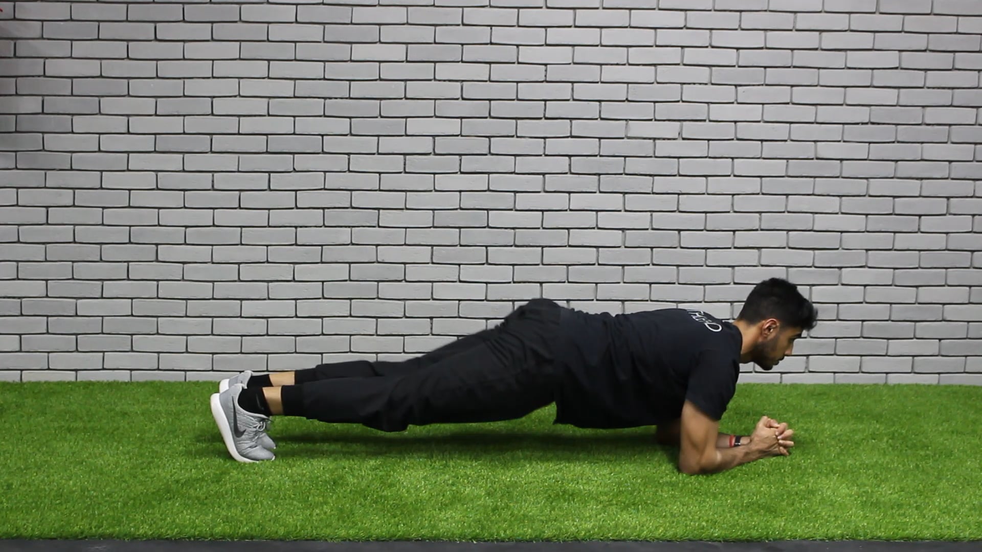 Sprinter Tuck Planks on Vimeo
