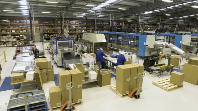 Flight Plastics recycling plant in action — Science Learning Hub