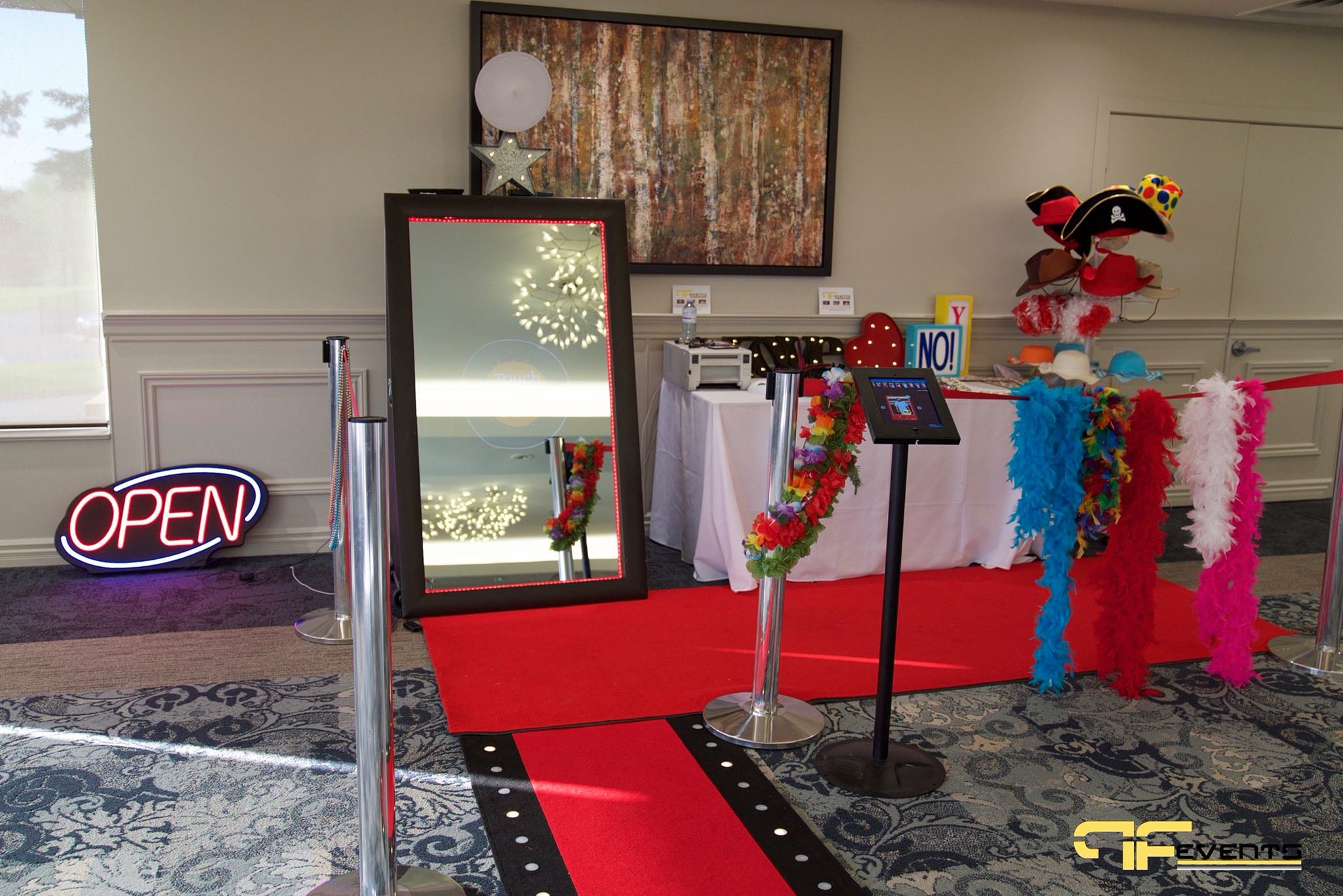 Augmented Reality Photo Booth - Mirror Me Master on Vimeo