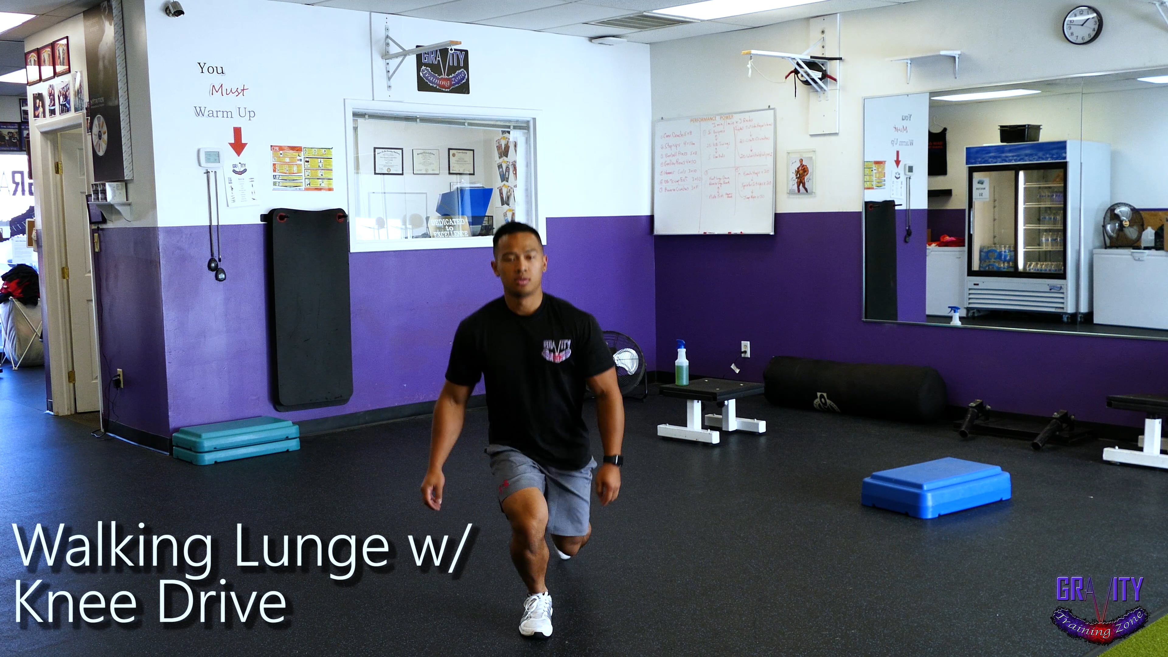 Walking Lunge w Knee Drive on Vimeo