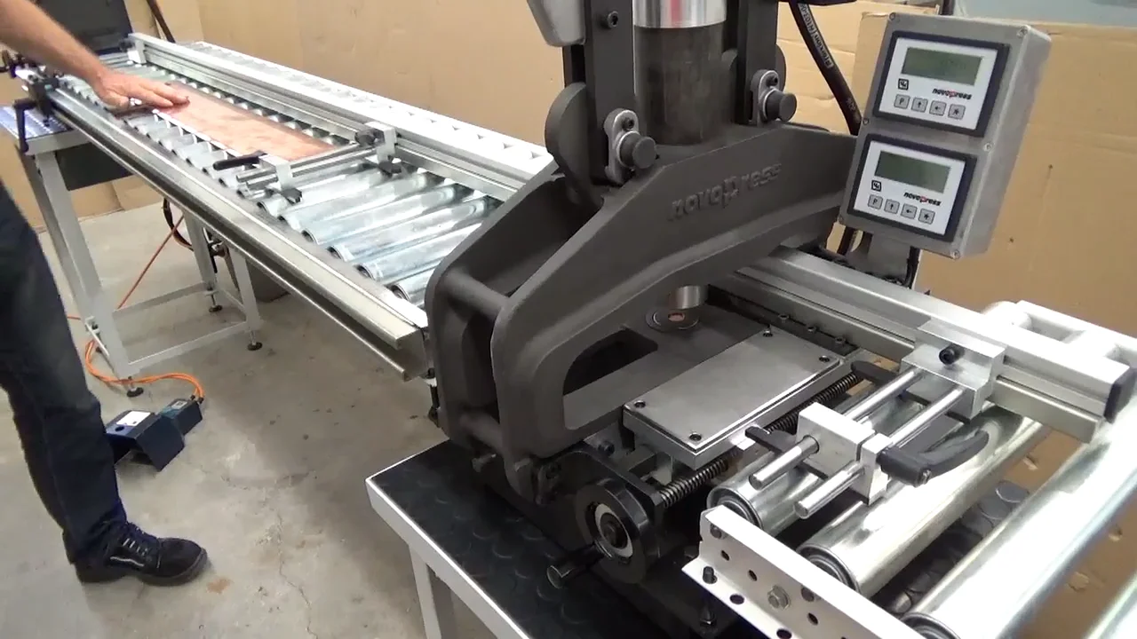 Estación de punzonado HSBL-2 Digi Punch 160 de Novopress