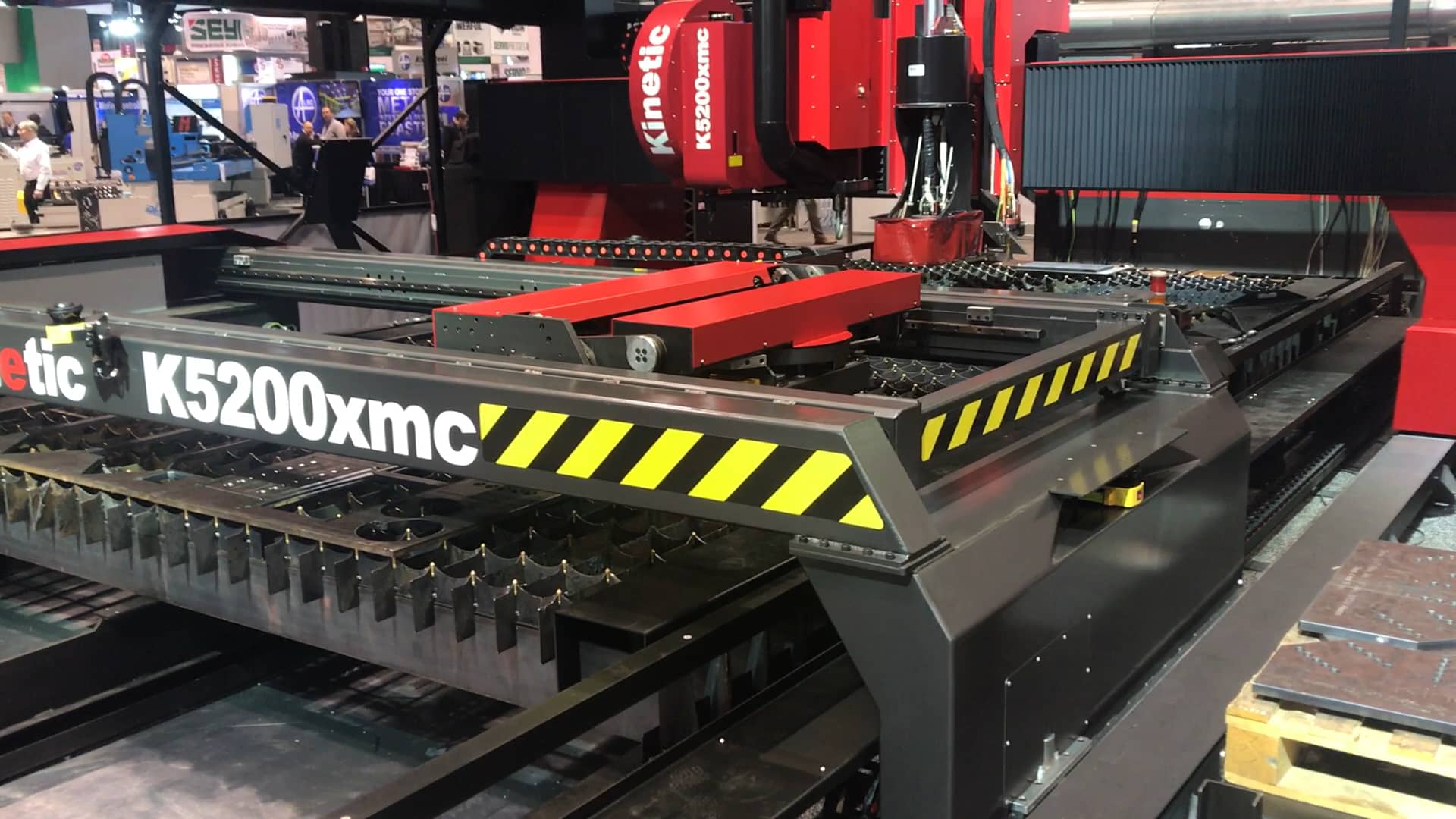 Kinetic K5200 on Vimeo