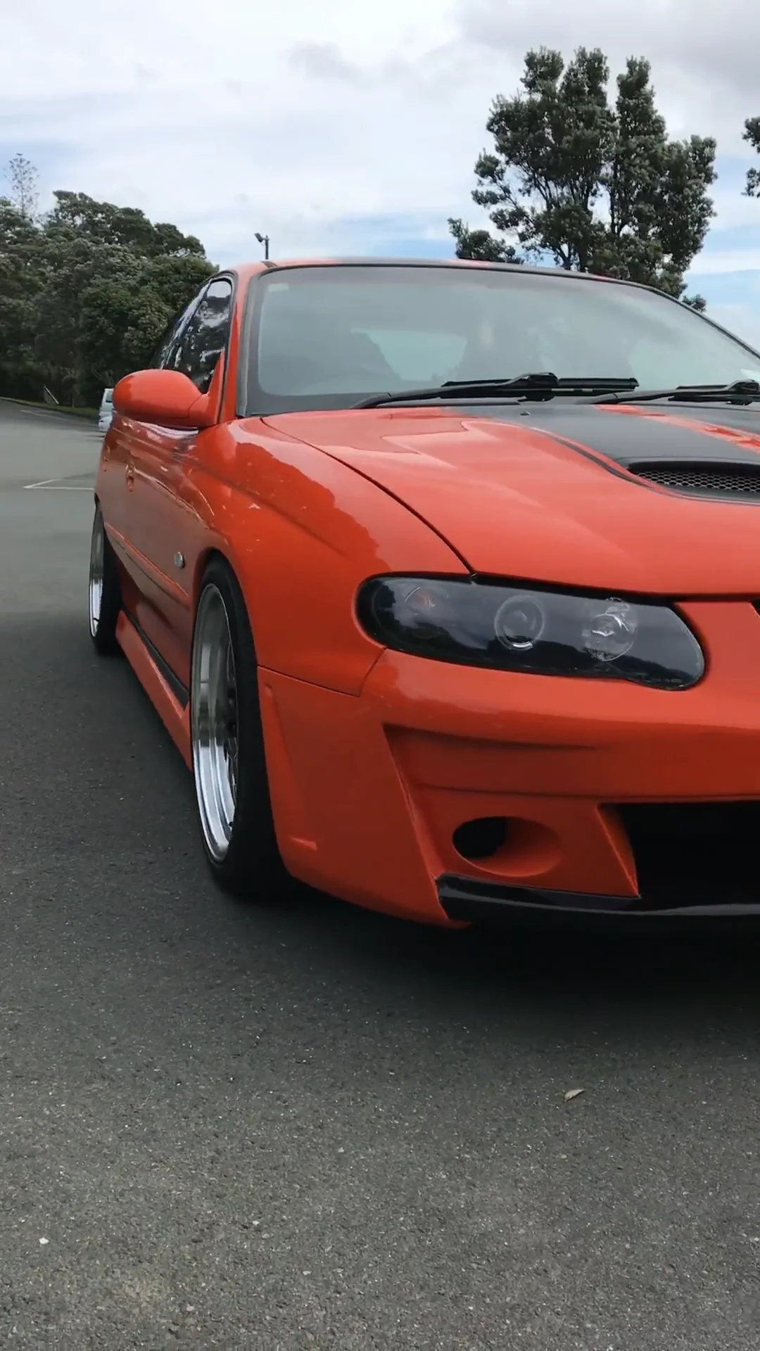 ORANGE HOLDEN VT COMMODORE BY ZERO NINE CUSTOMS on Vimeo