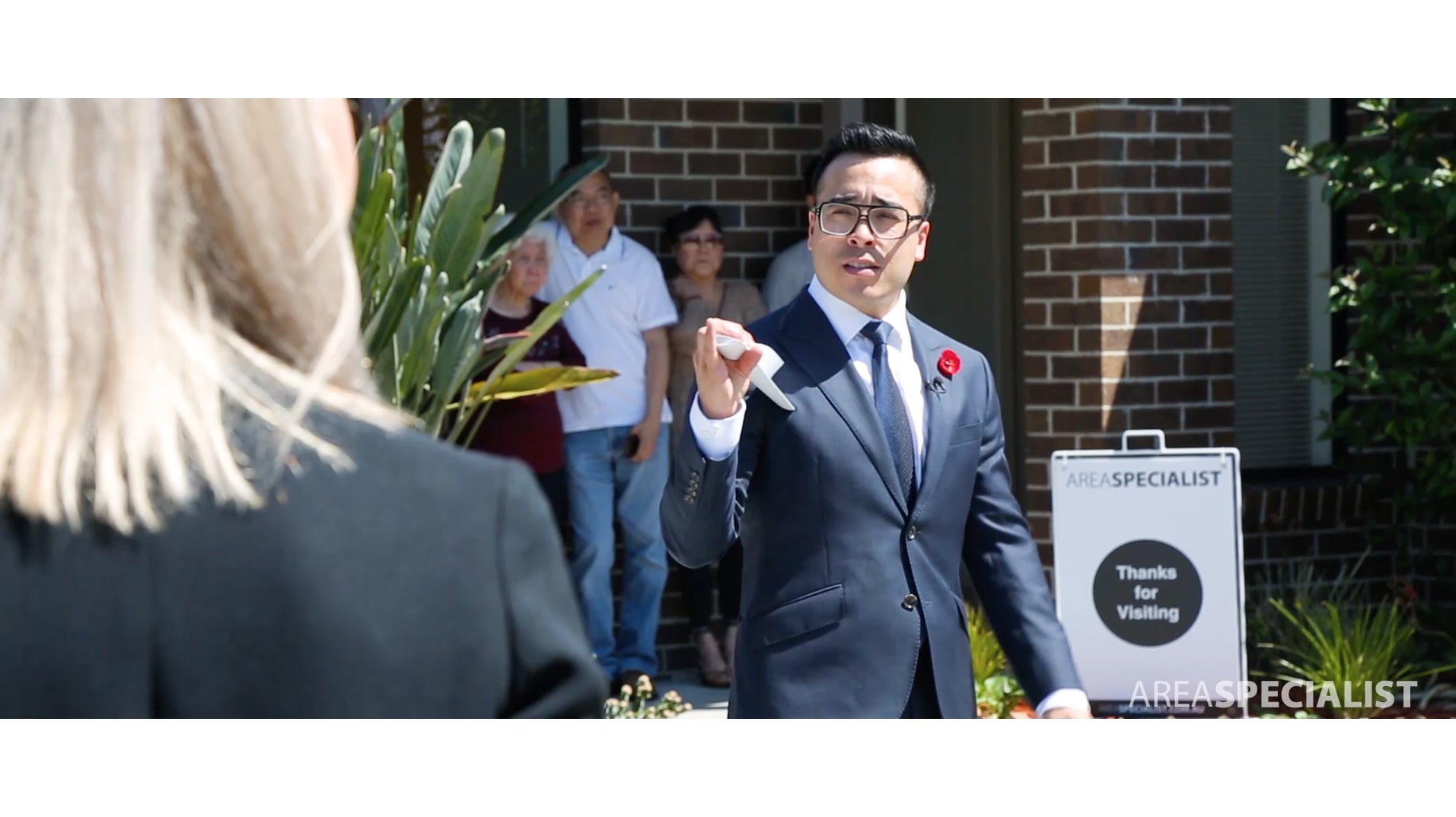 Laura Voinea | AUCTION | 2/2 James St on Vimeo