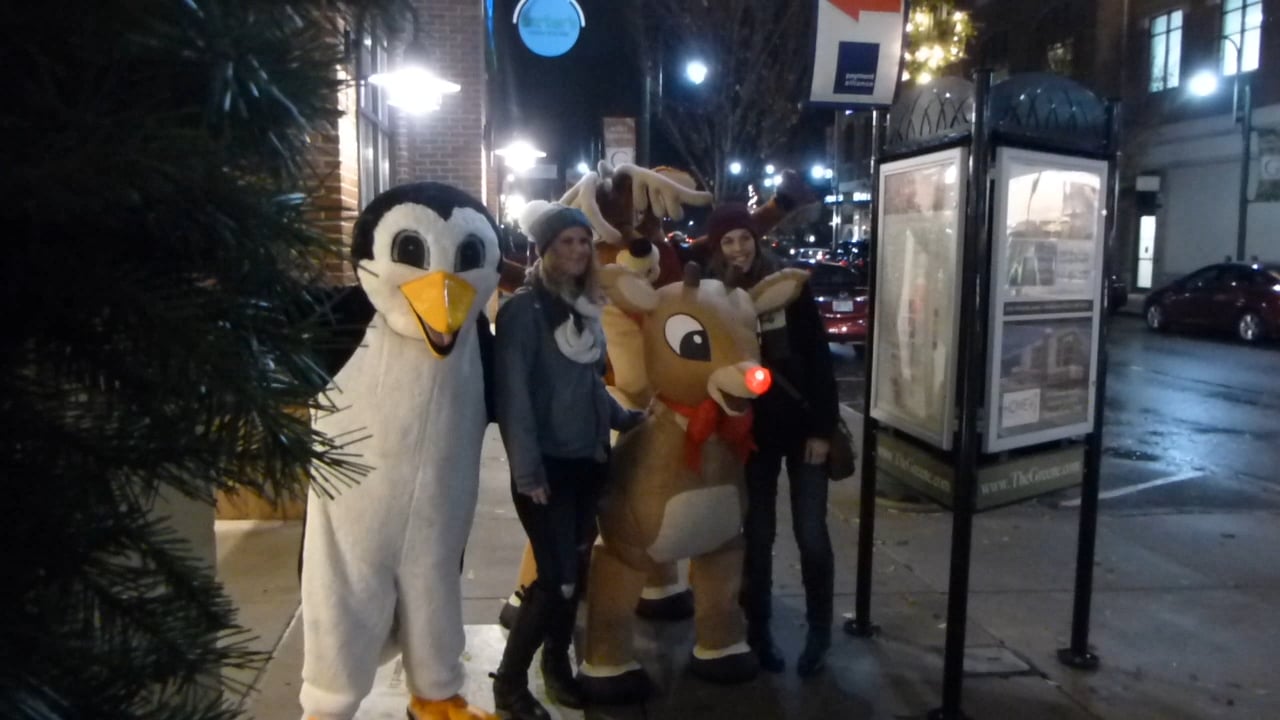 "Air Rudolph" - 4 legged walking 'air-deer' animatronic inflatable ...