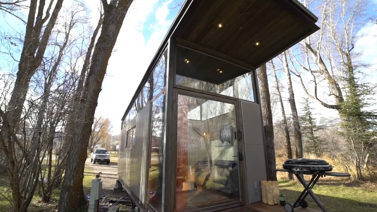 RoadHaus/Kamp Cabin Walkthrough on Vimeo