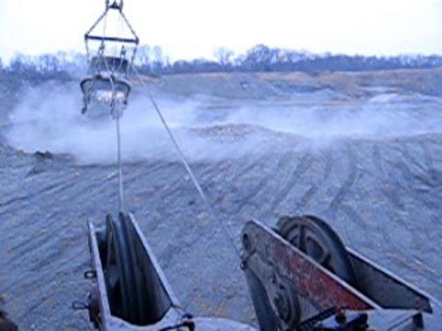 The Dragline at Work on Vimeo