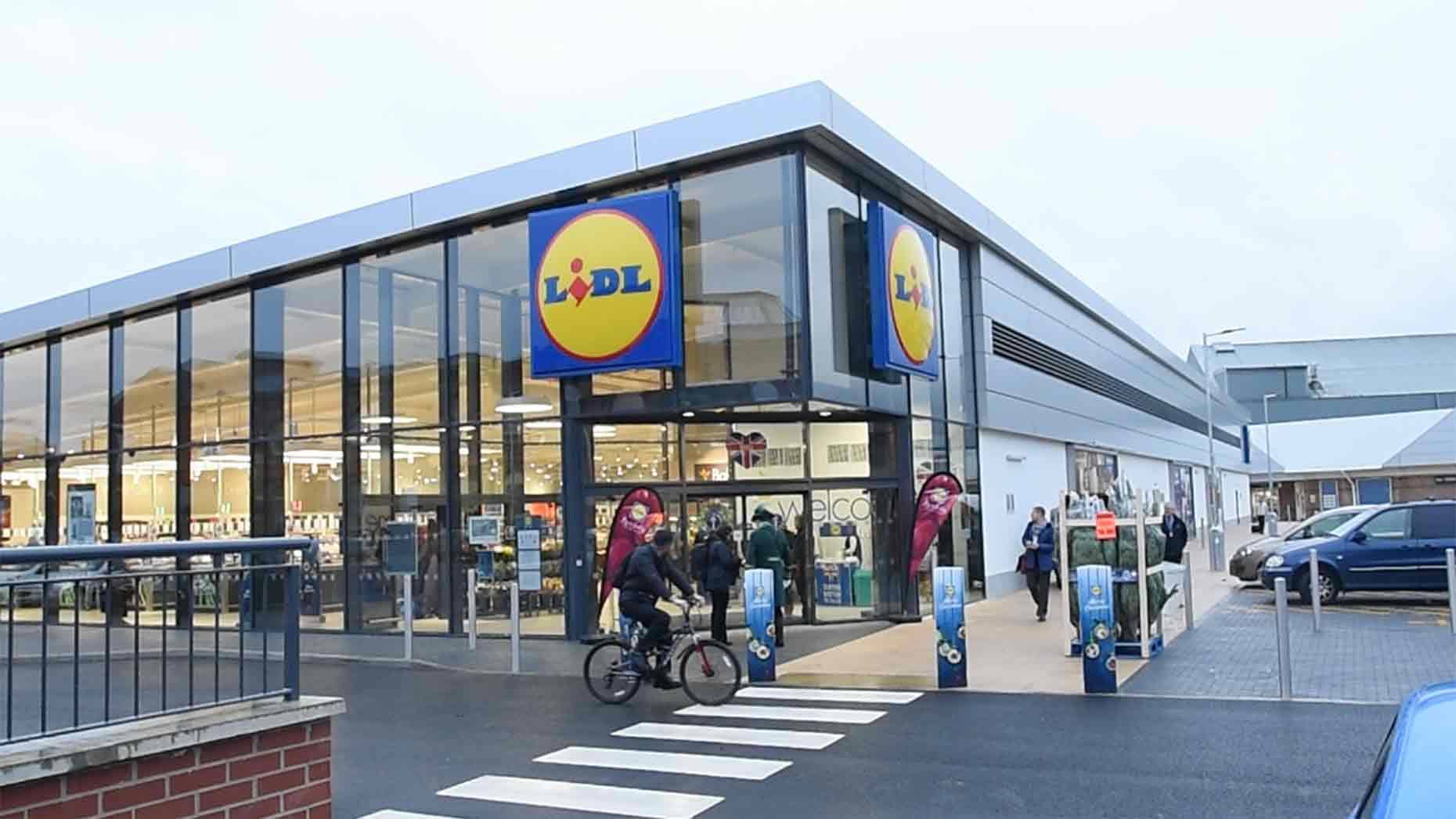 New Lidl store officially opens in Gainsborough on Vimeo