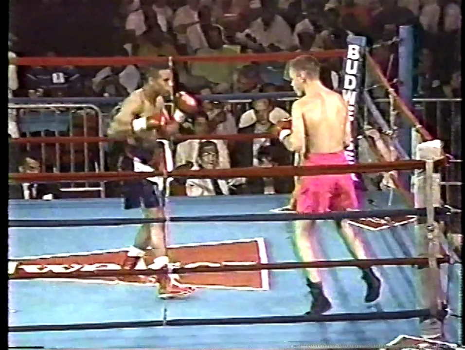 Sharmba Mitchell vs Eric Podolak on Vimeo