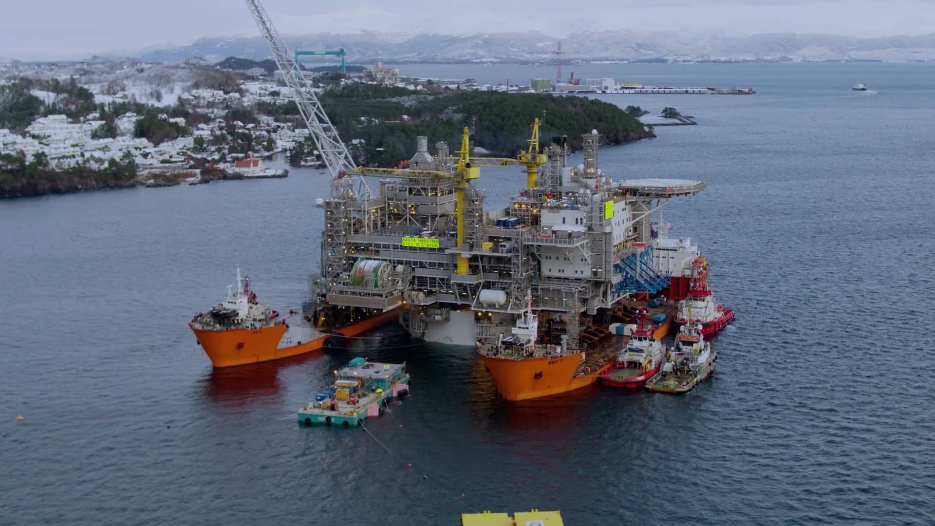Aasta Hansteen top side float-over installation on Vimeo