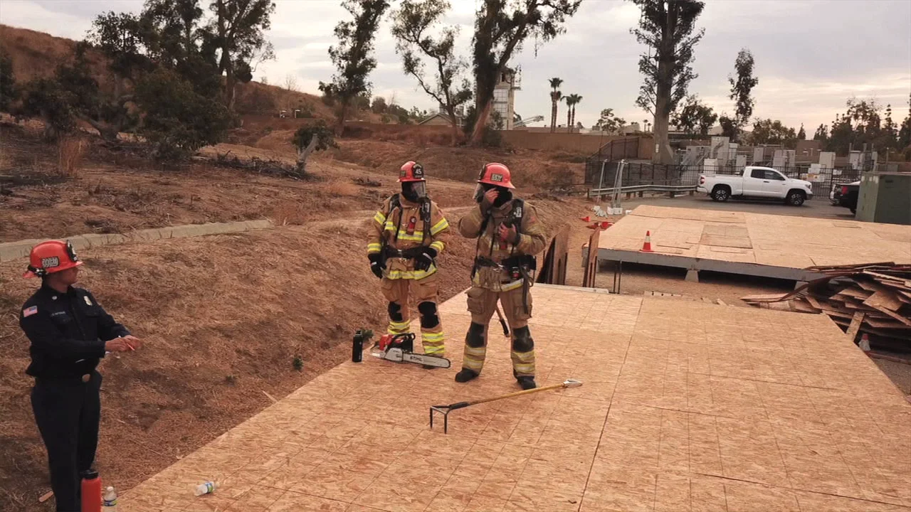 Validation Videos - Pitched Roof - Center Rafter Louver - Ladder Climb ...