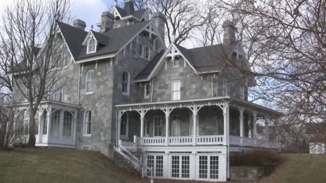 Loch Aerie Mansion Tour on Vimeo