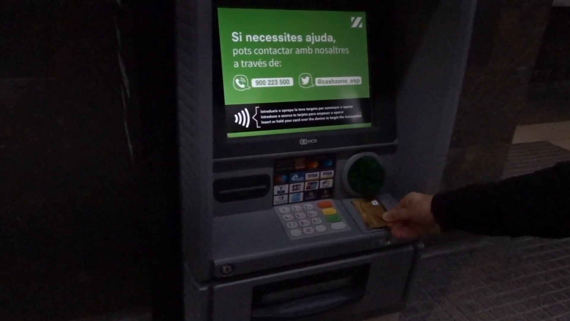 Contactless card cash withdrawal at Cardtronics Spain ATM on Vimeo