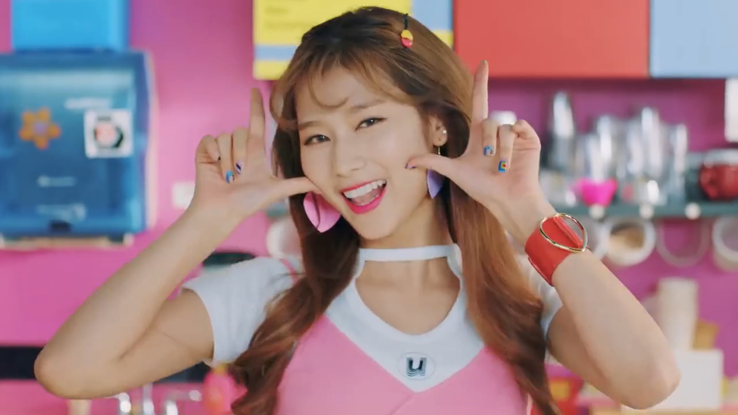 TWICE "Likey" MV