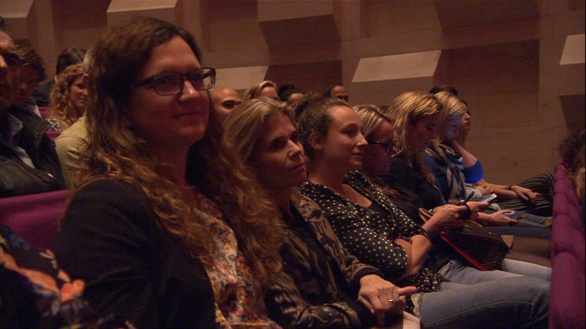 Tim Hartog tijdens TEDx 3 nov 2017 (English set) on Vimeo