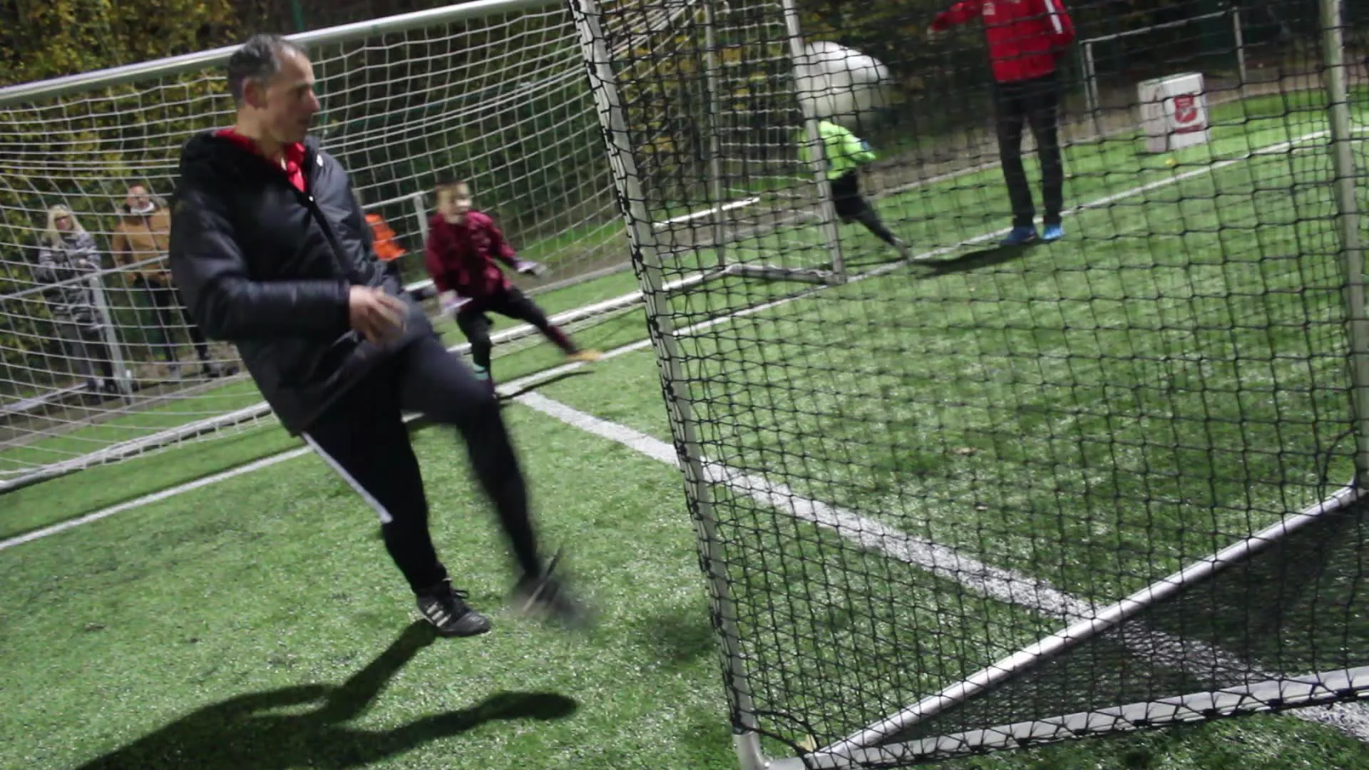 La Cavera Academy lance les journées du gardien de but on Vimeo