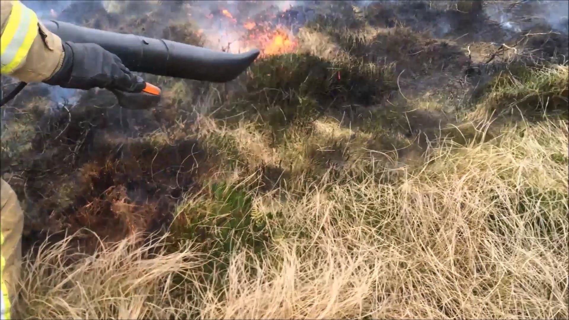 Blower used to extinguish a grass fire on Darwen moors on Vimeo