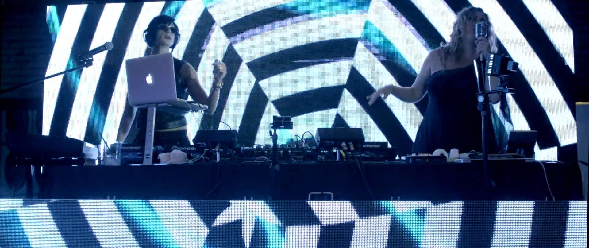 DULCE RULLAN & CLAUDIA TREVIÑO- WONDERFUL AT THOMPSON PLAYA DEL CARMEN ...