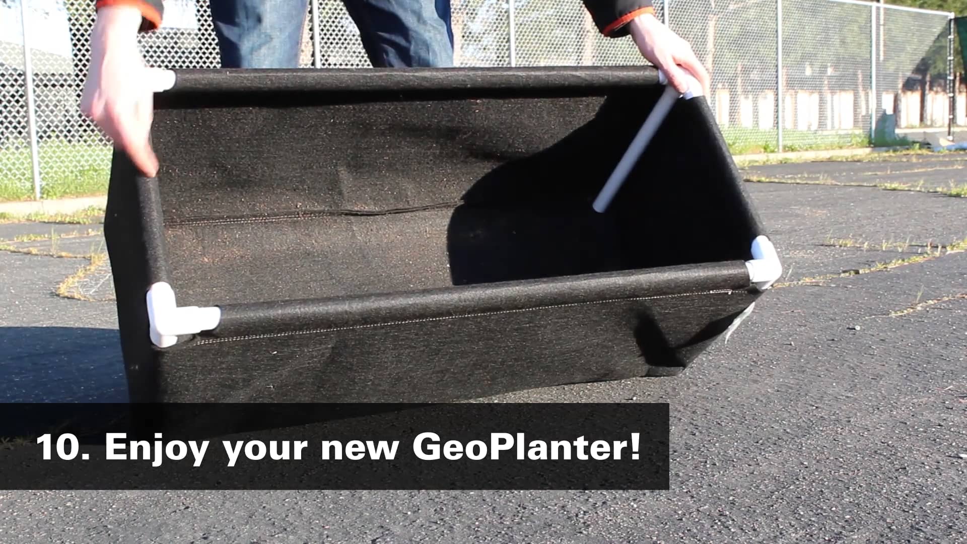 No tools required! How to assemble a GeoPlanter in 10 easy steps. on Vimeo