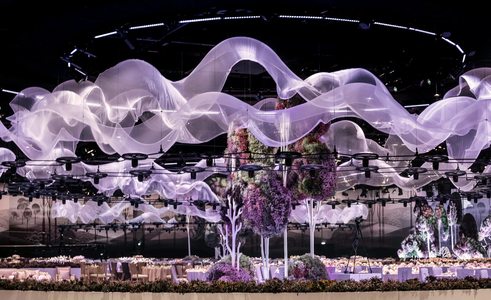 Morning Mist Wedding - Lightweight fabrics floating in the air