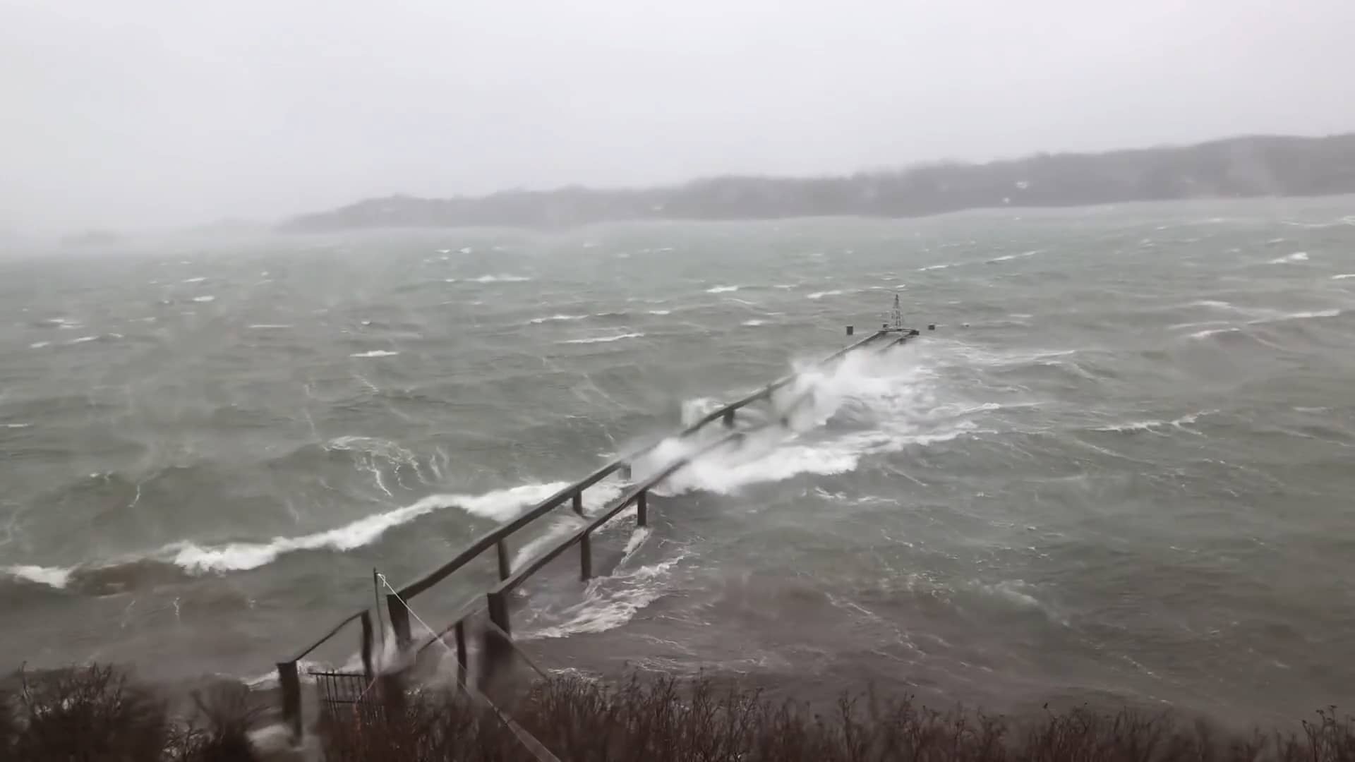 A Lion of a Nor'easter Pummels Cape Cod on Vimeo