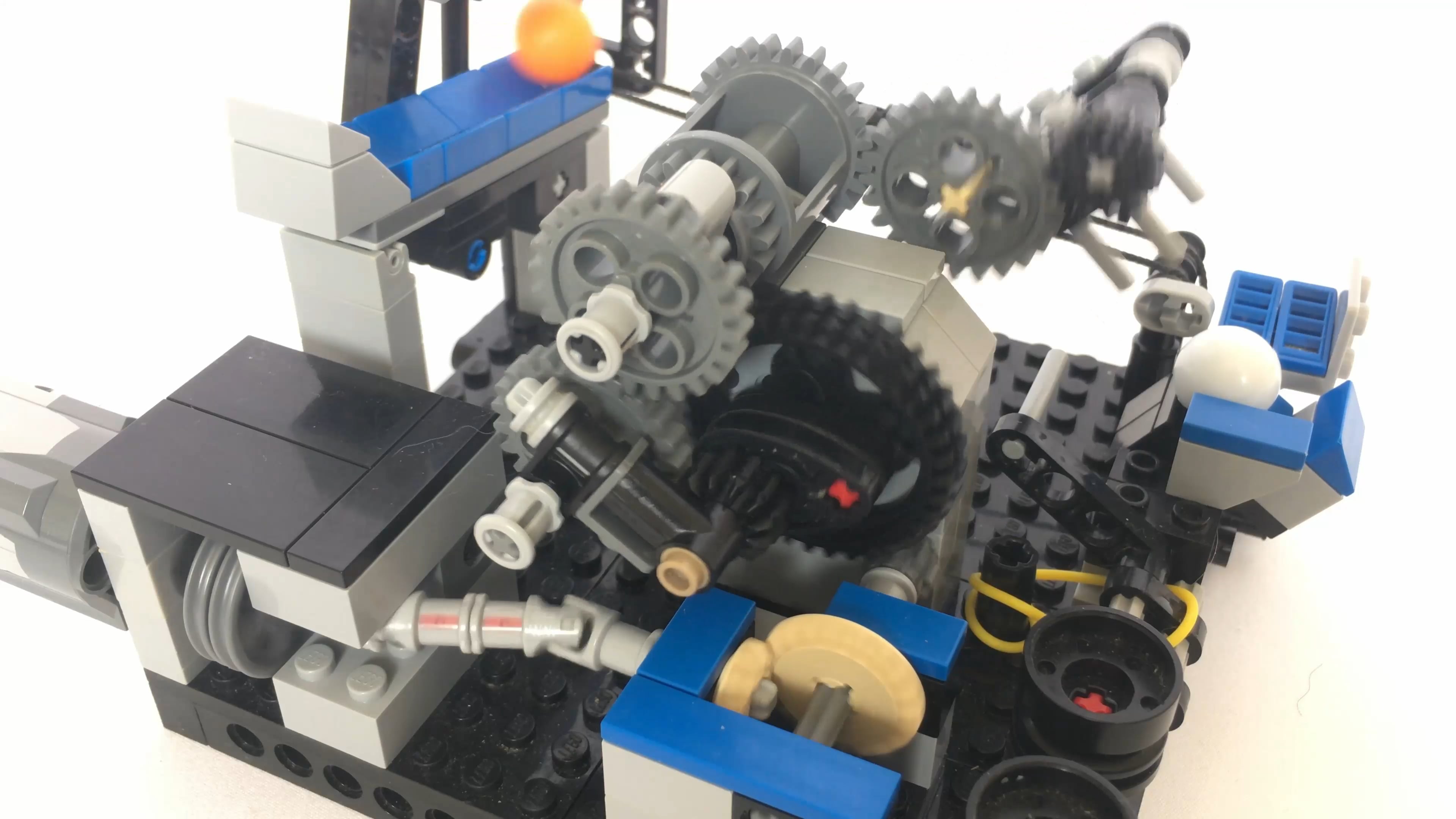 lego GBC cardan lift miniloop on Vimeo