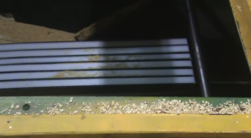 Edger picker finger outfeed on Vimeo