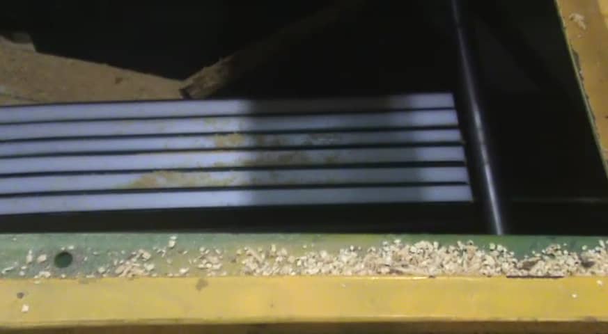 Edger picker finger outfeed on Vimeo