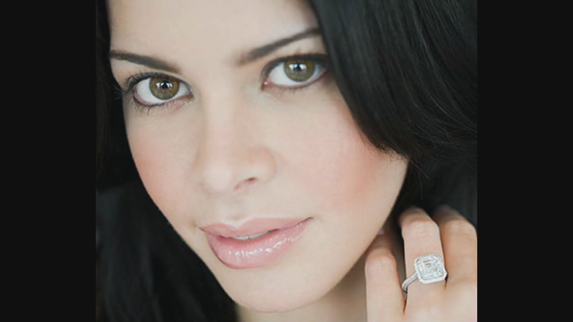 Wholesale Diamonds at Diamond Exchange Dallas on Vimeo