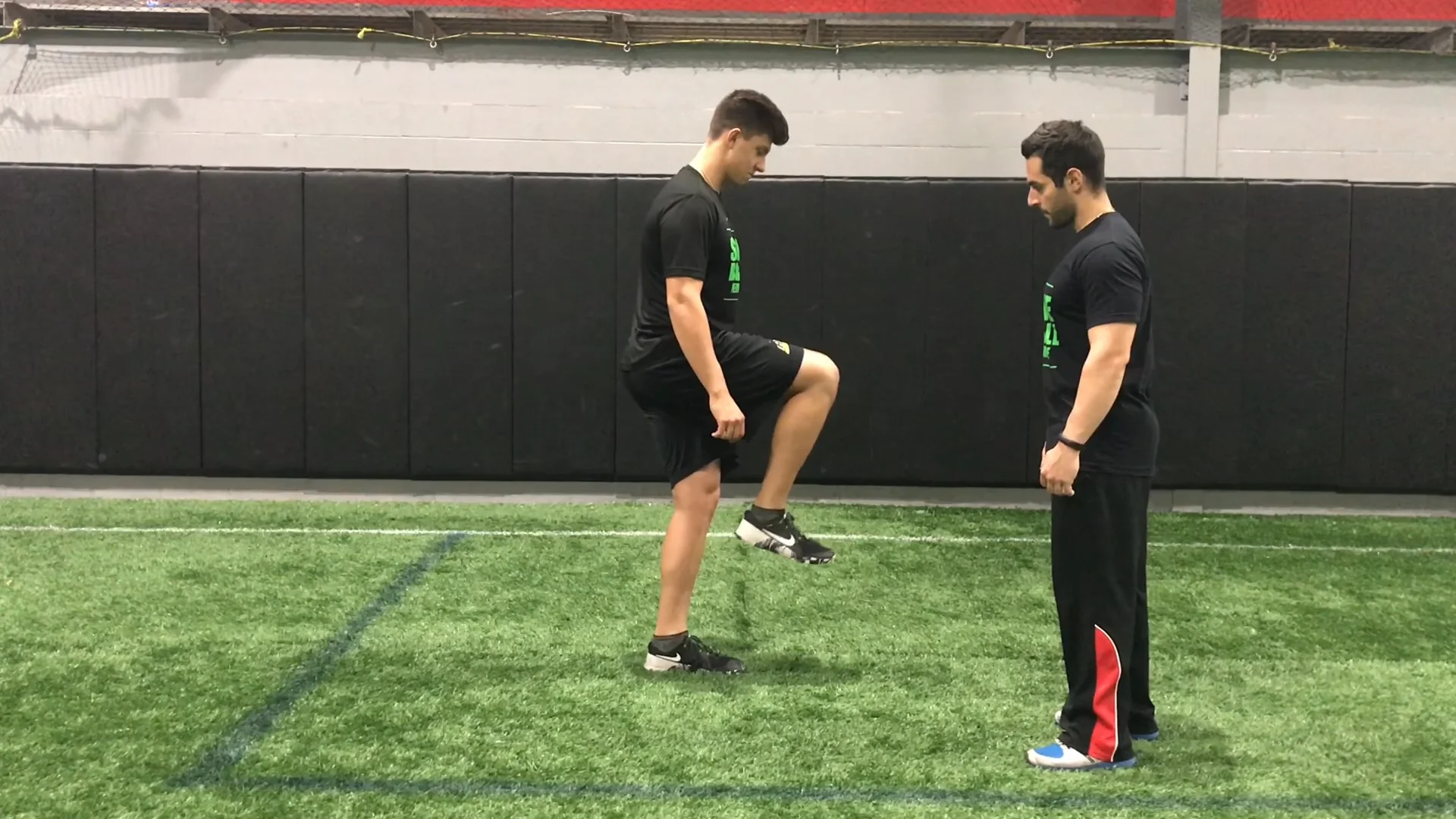 Single-Leg RDL to Knee Drive
