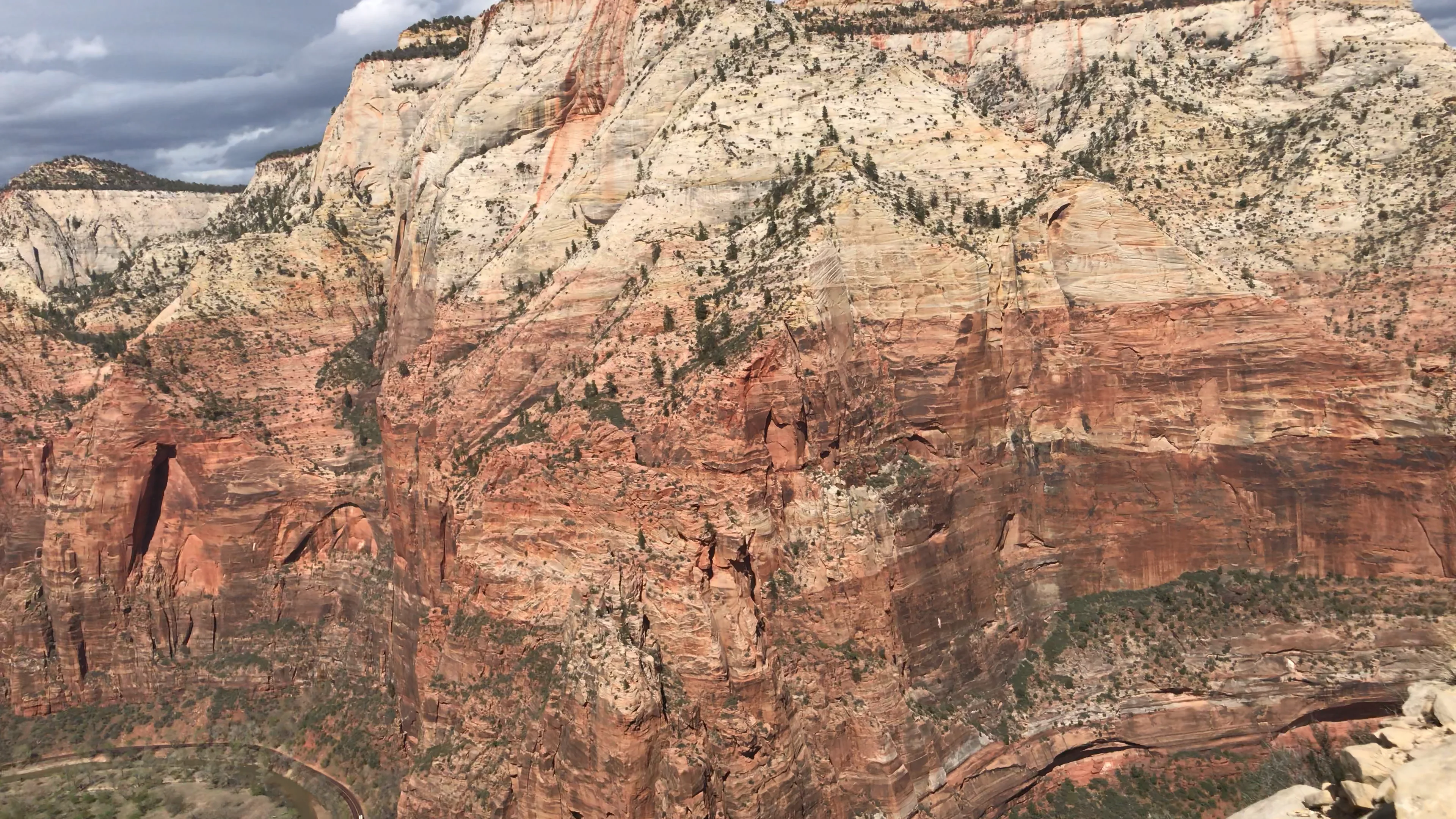 Angels Landing ridge hike on Vimeo