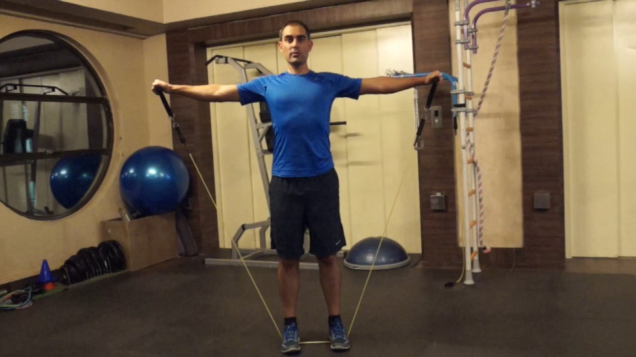 Isometric Lateral Shoulder Flys on Vimeo