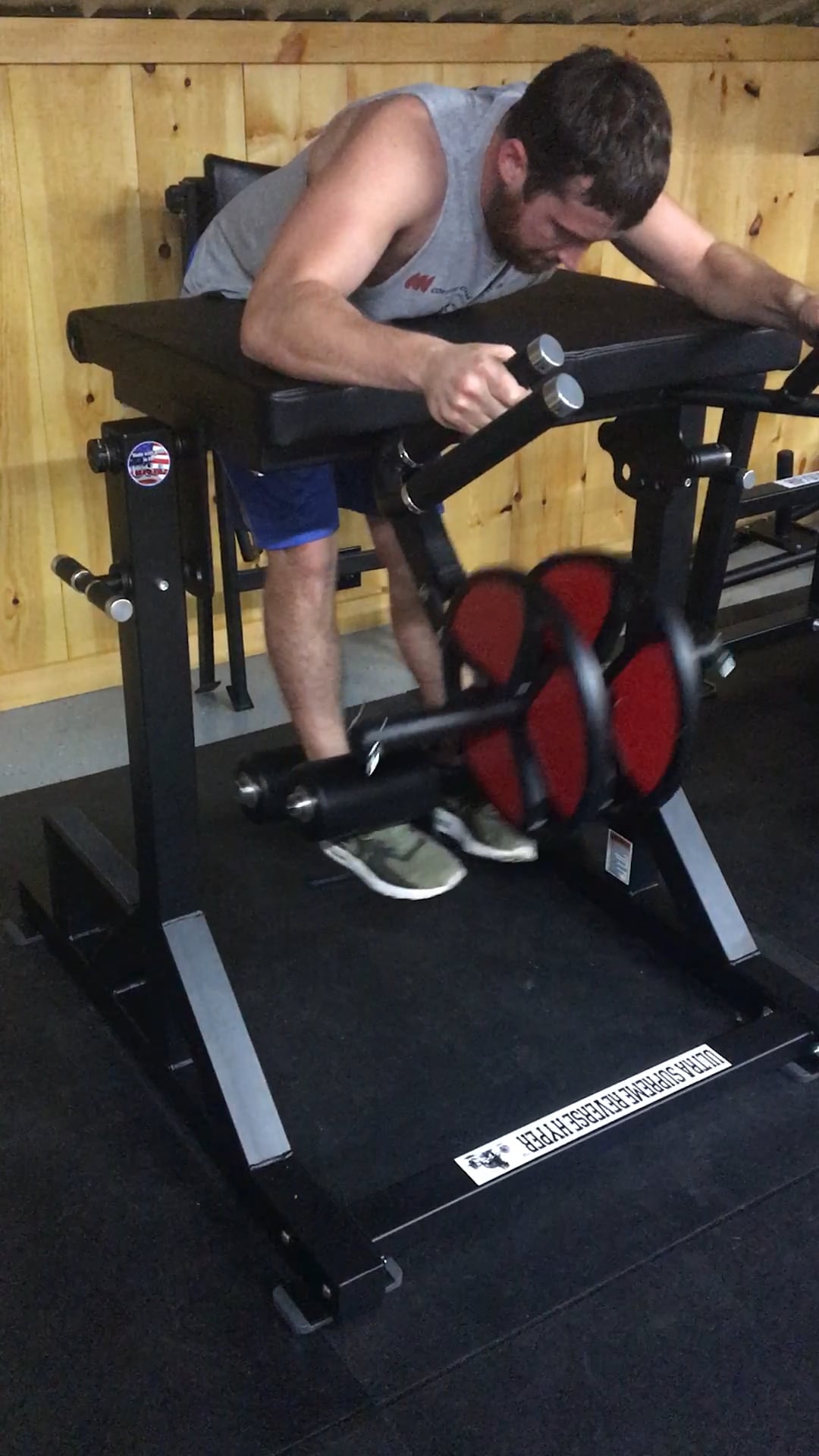 Reverse Hyper on Vimeo