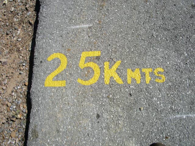 25Km (2005) on Vimeo