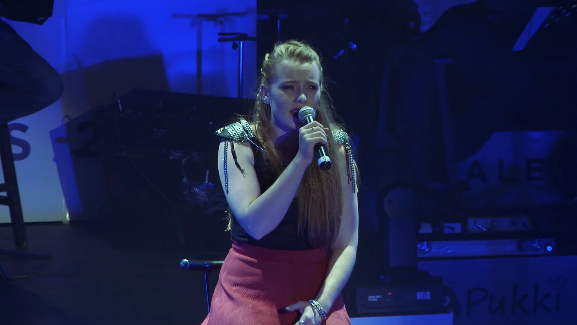 Aimeé le Roux's cover version of "Total Eclipse of the Heart" on Vimeo