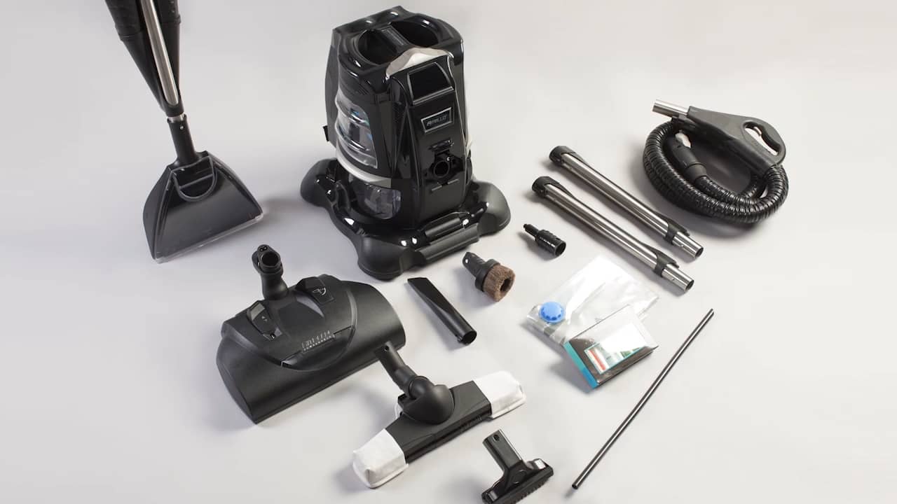 Ritello R2 Renaissance Featurette on Vimeo