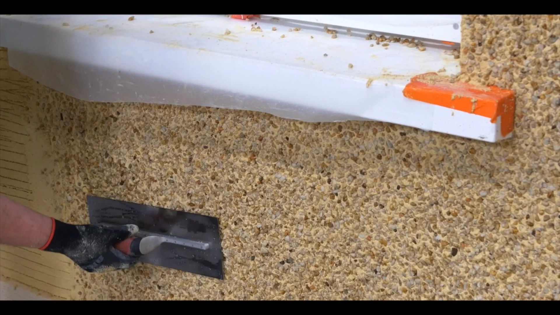 K Rend LW1, Dry Dash Finish