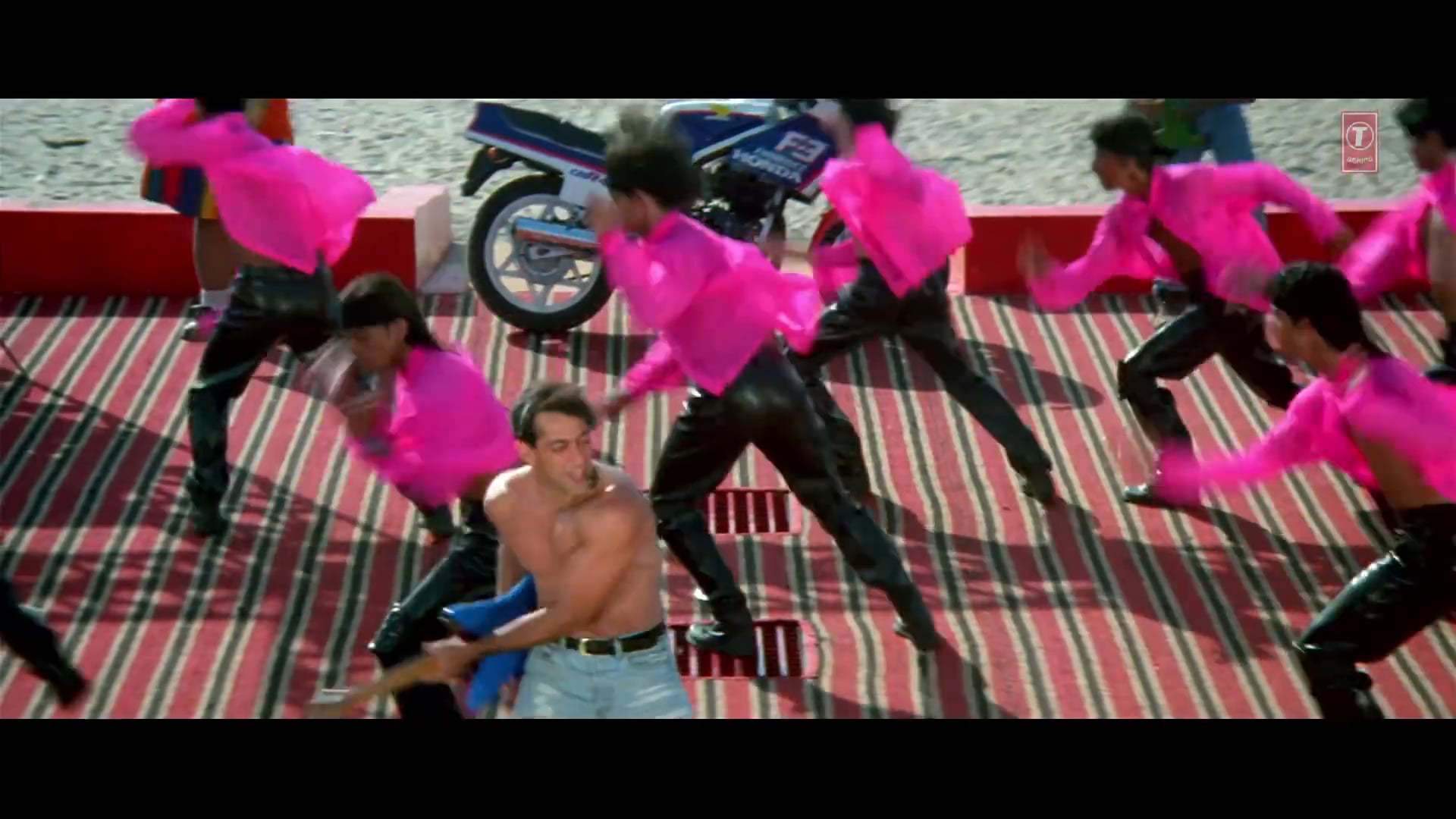 _Oh Oh Jane Jaana_ Salman Khan Full Song _ Pyaar Kiya Toh Darna Kya on ...