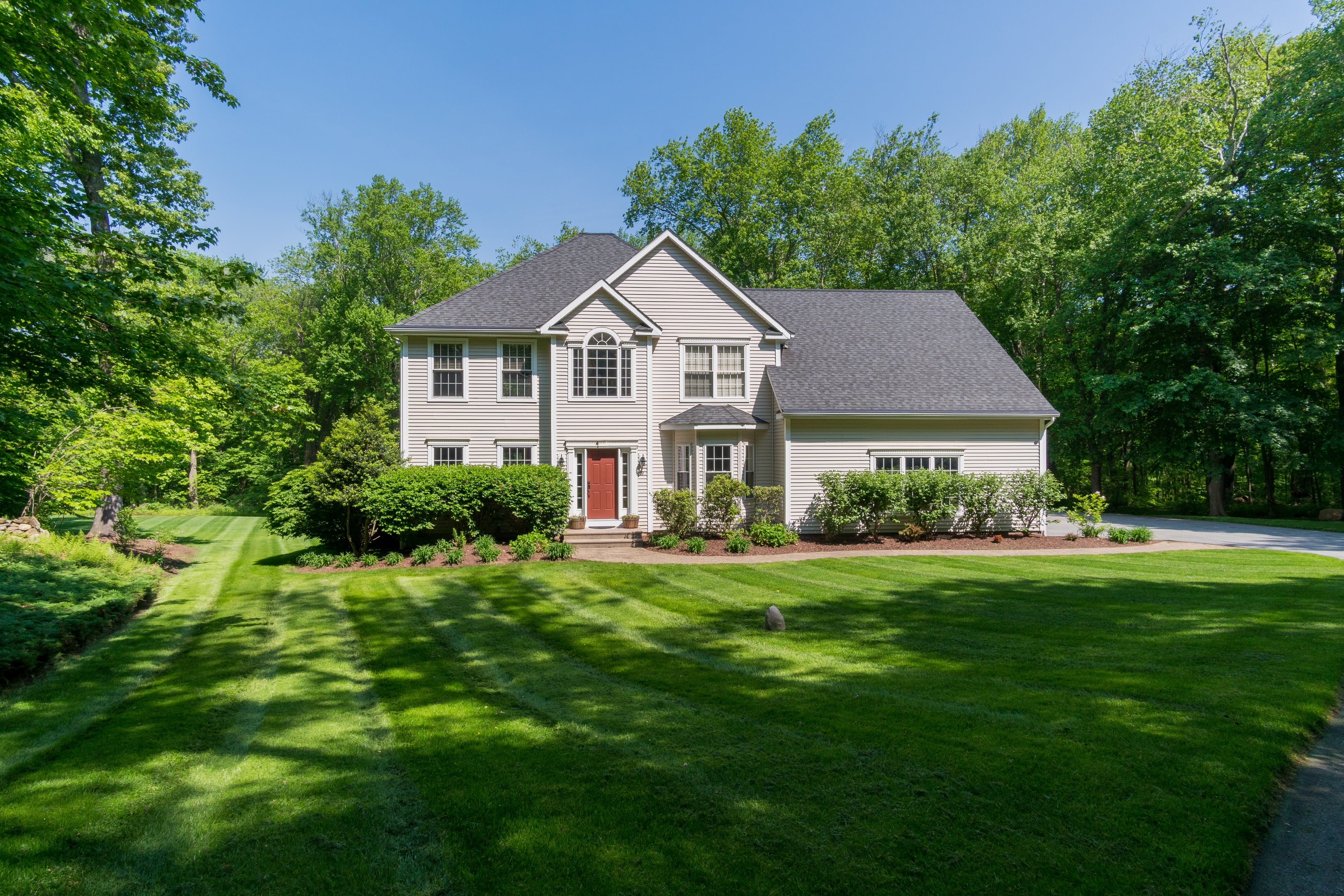 Annie Nowak | 89 Stone Wall Rd, Salem, CT on Vimeo