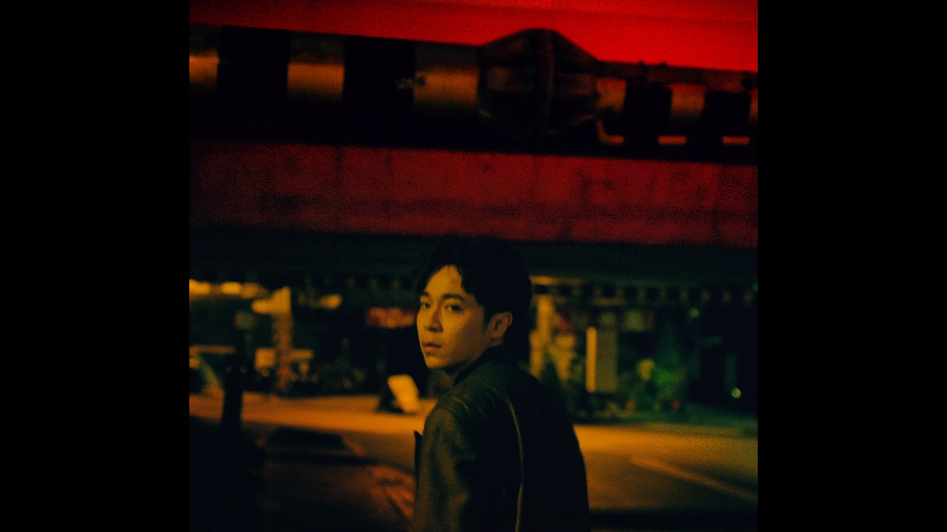 吳青峰 Everybody woohoo teaser B 完整版 on Vimeo