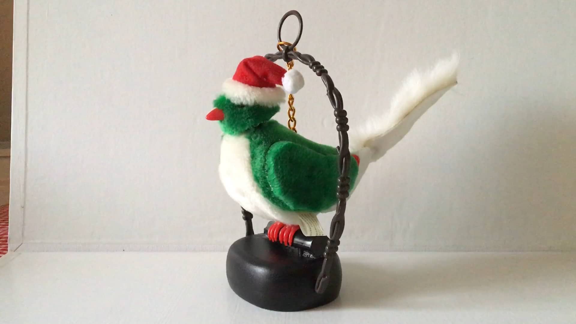 Singing Christmas Jingle Bird on Vimeo