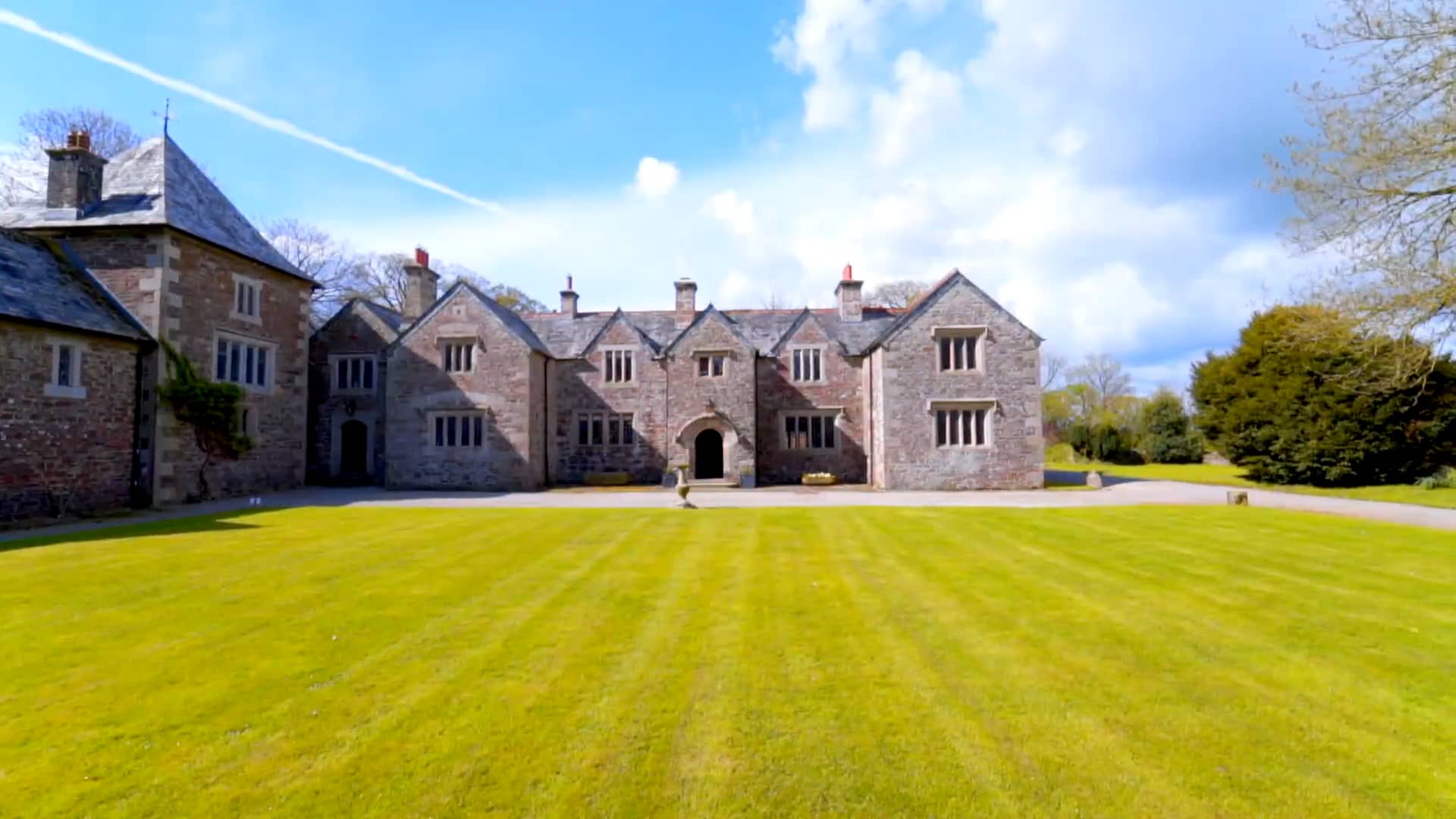 Luxury self-catering manor house in Devon on Vimeo