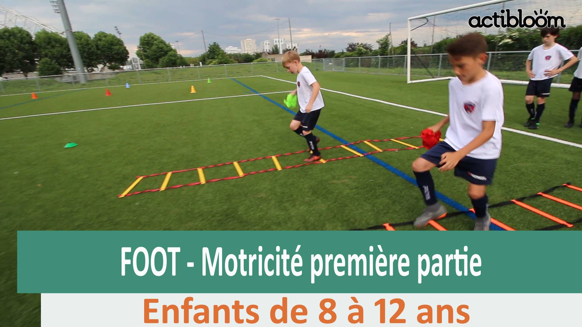 Foot motricité, 1 ère Partie, échelle de rythme et jeu du morpion on Vimeo