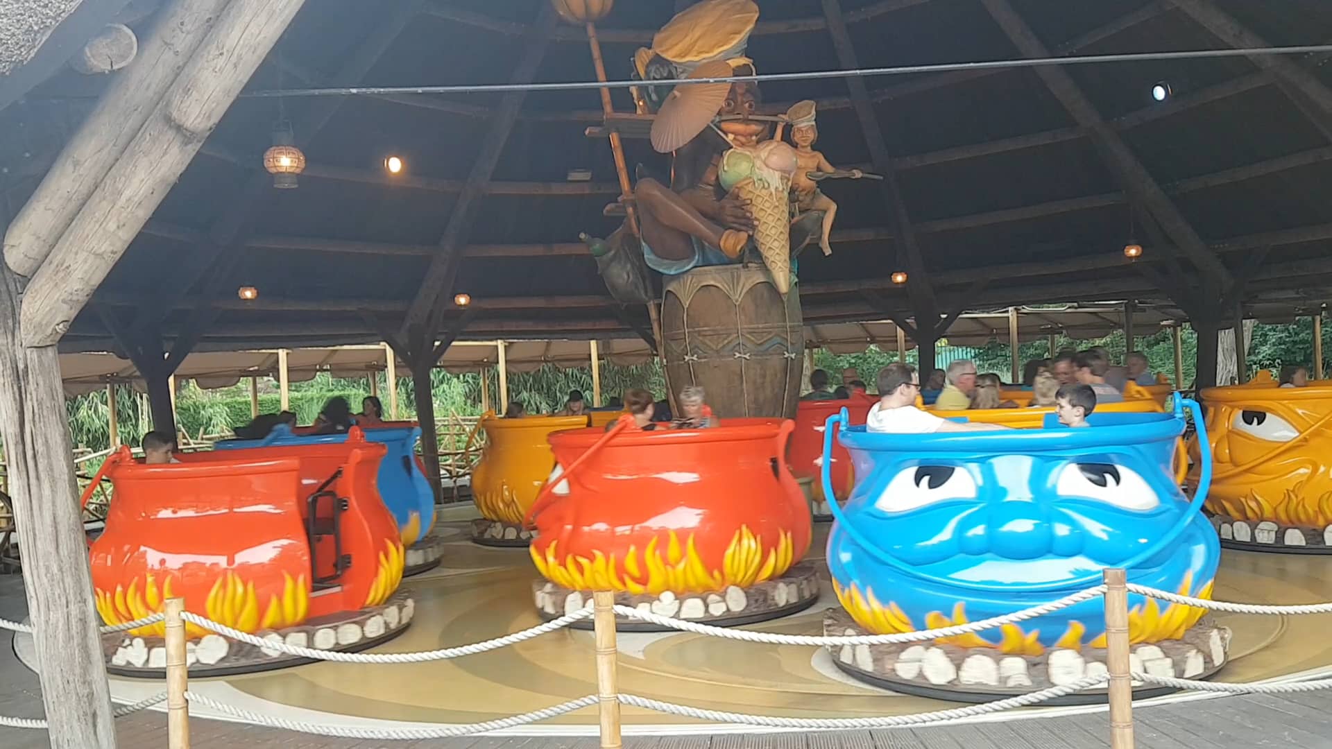 Cannibal cooking pots on Vimeo