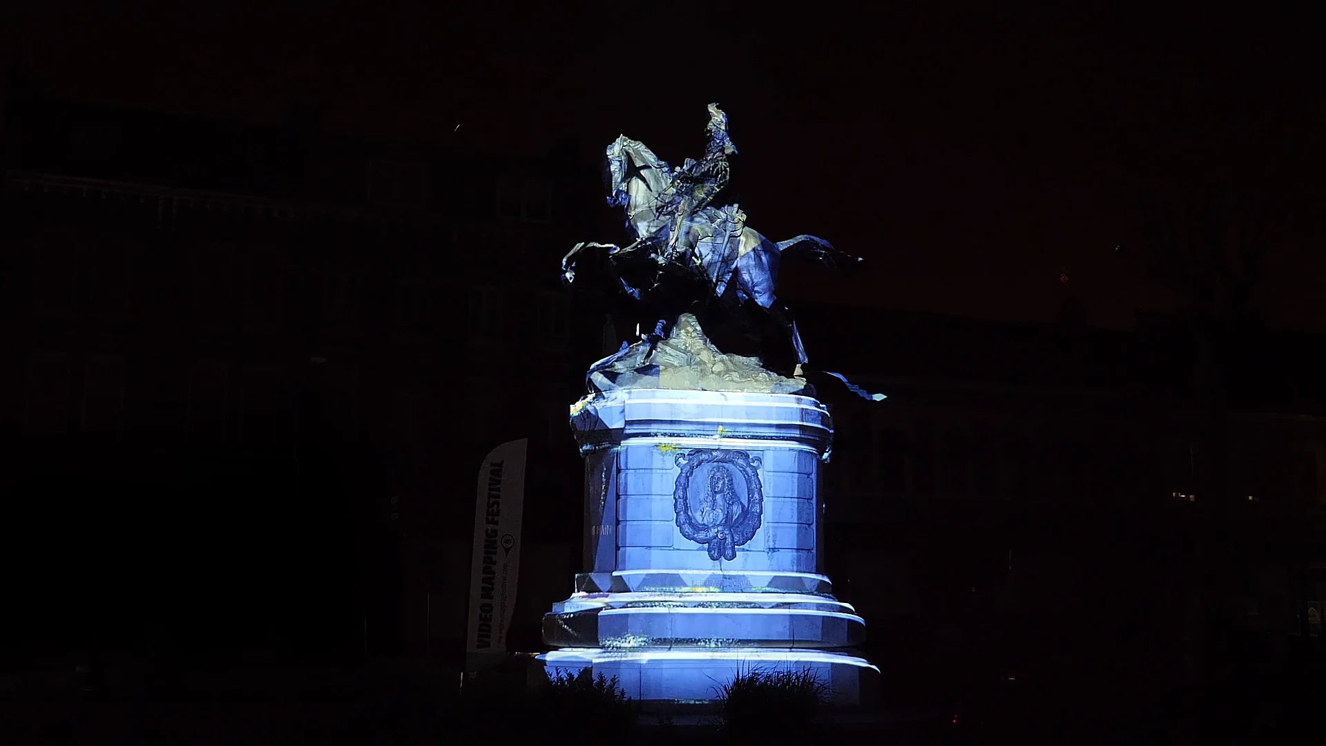 Video Mapping Festival #1 : STATUE DU MARÉCHAL VILLARS, DENAIN - mai ...