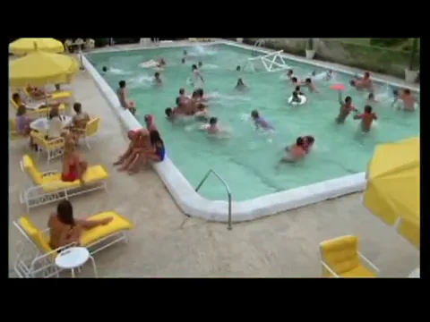 Classic Caddy Shack doodie in pool- Hilarious! on Vimeo